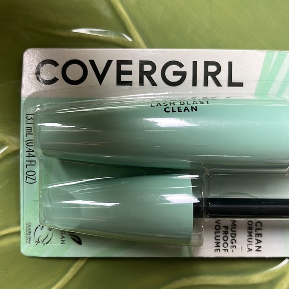 COVERGIRL | Makeup | Covergirl Lash Blast Clean Volume Mascara Very ...